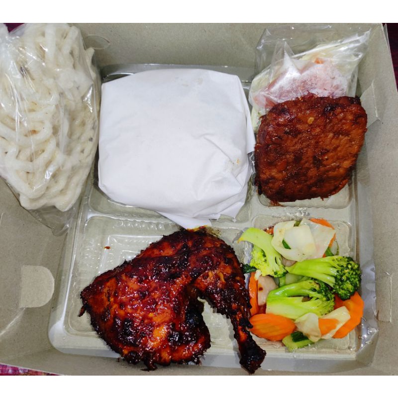 Jual Nasi box/paket nasi ayam bakar komplit | Shopee Indonesia