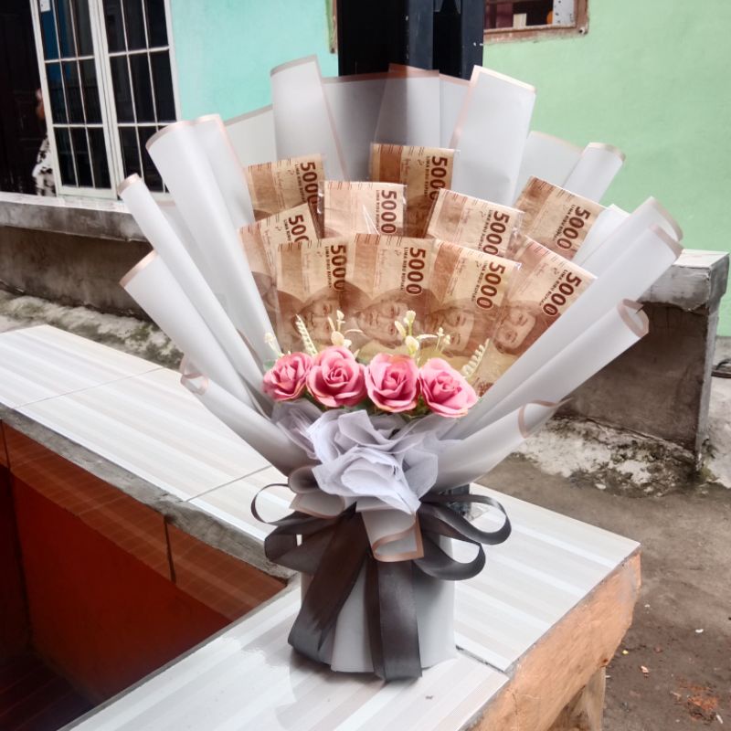 Jual Kerangka Money Bucket 10 lembar Wisuda / Ulang Tahun / Sempro ...