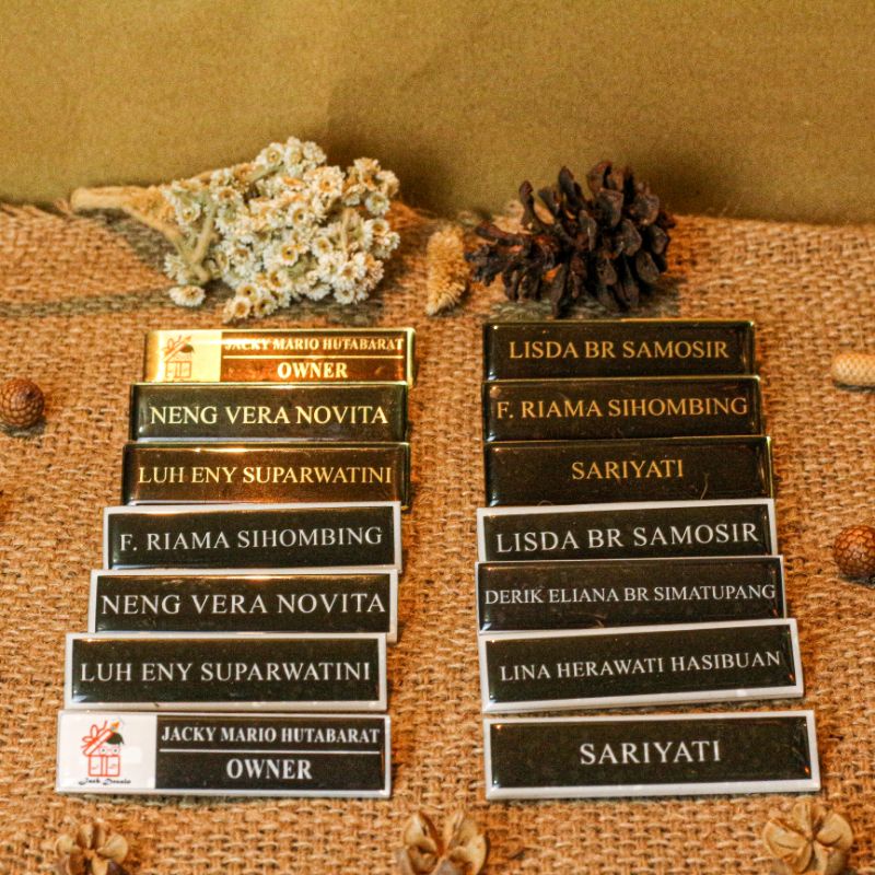 Jual Name Tag Dada Kuningan dan Akrilik Resin Bisa Satuan, Proses Cepat ...