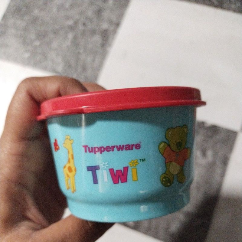 Jual Mini Tiwi Snack Cup/ Snack container tupperware/ tempat MPASI ...
