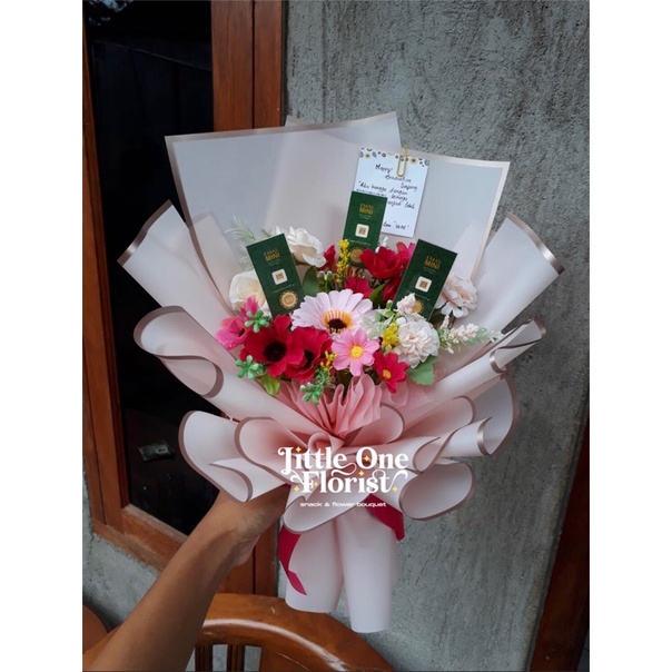 Jual Bouquet Bunga Emas Batangan Antam / Bouqet Bunga Emas Batangan ...
