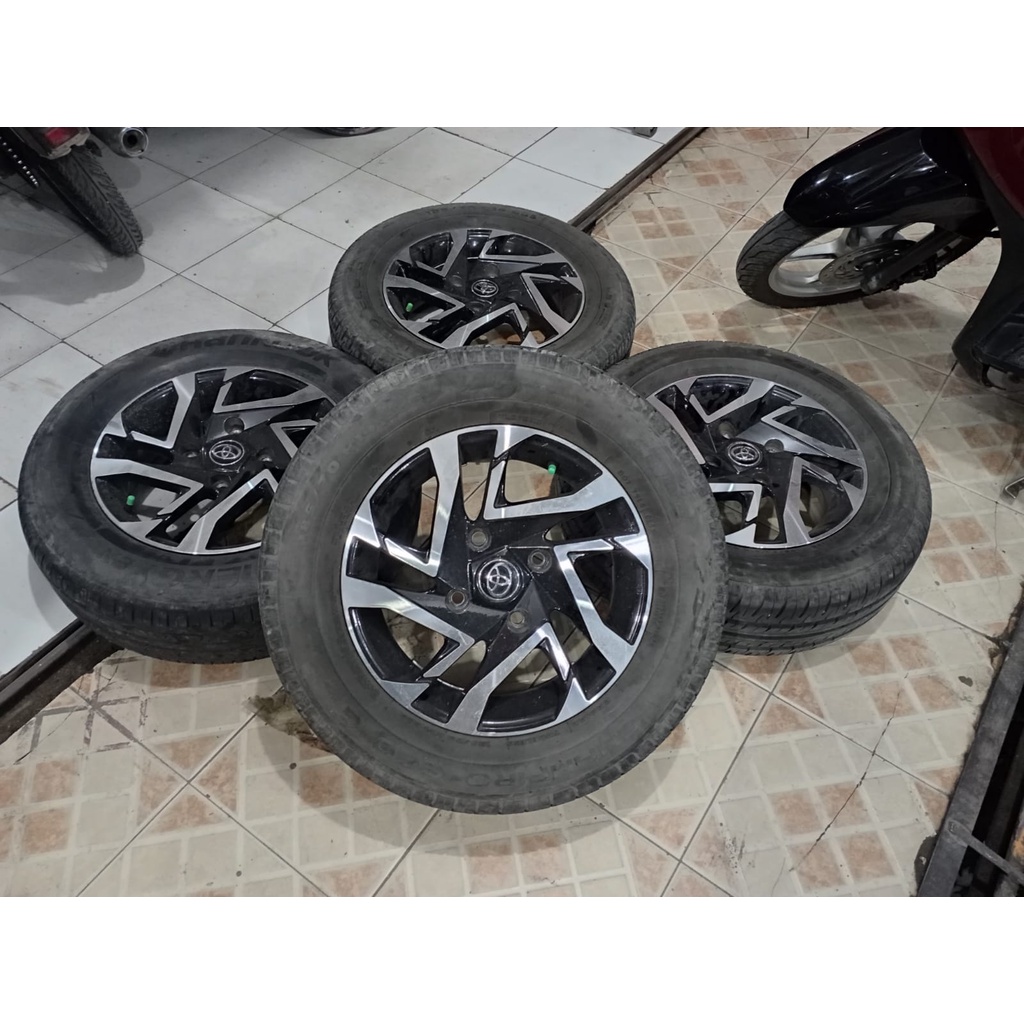 Jual velg replika veloz ring 14 lubang baut 4x114,3 ban r14 185/70 pelk ...
