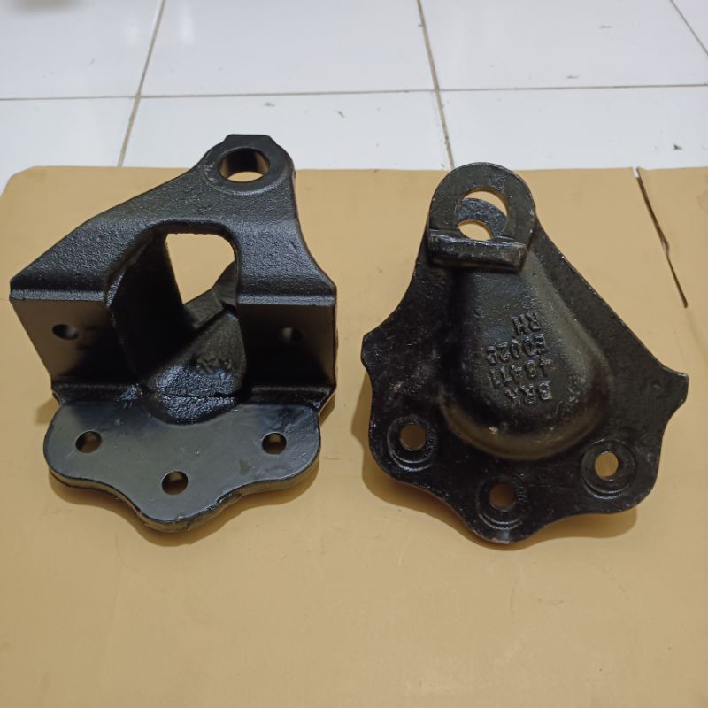 Jual HANGER PER DEPAN BRAKET SPRING FR HINO LOHAN FM26OTI 43411-E0020 ...