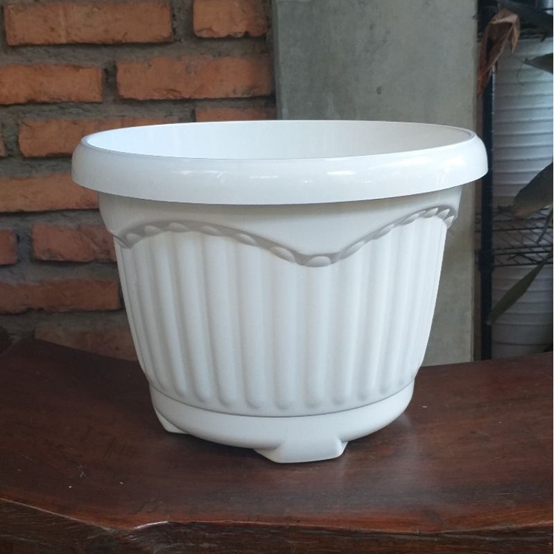 Jual Pot Tanaman/Bunga Mio 25 - 30 - 35 Putih | Shopee Indonesia