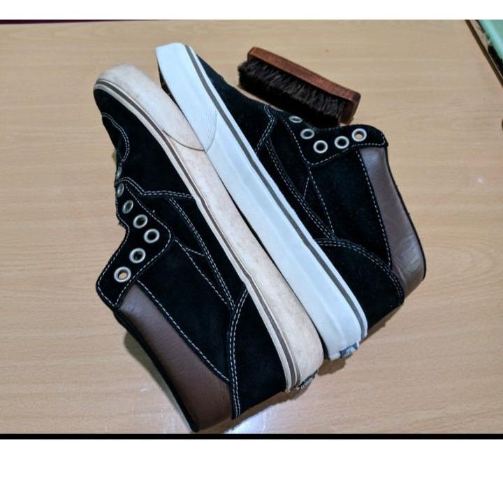 Jual CAT SOL SEPATU CAT UNTUK BAHAN KARET | Shopee Indonesia