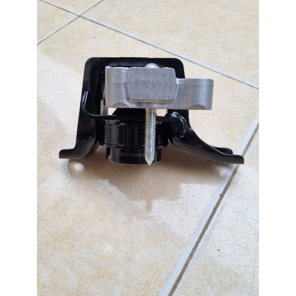 Jual engine mounting kanan monting kanan toyota sienta all new yaris ...