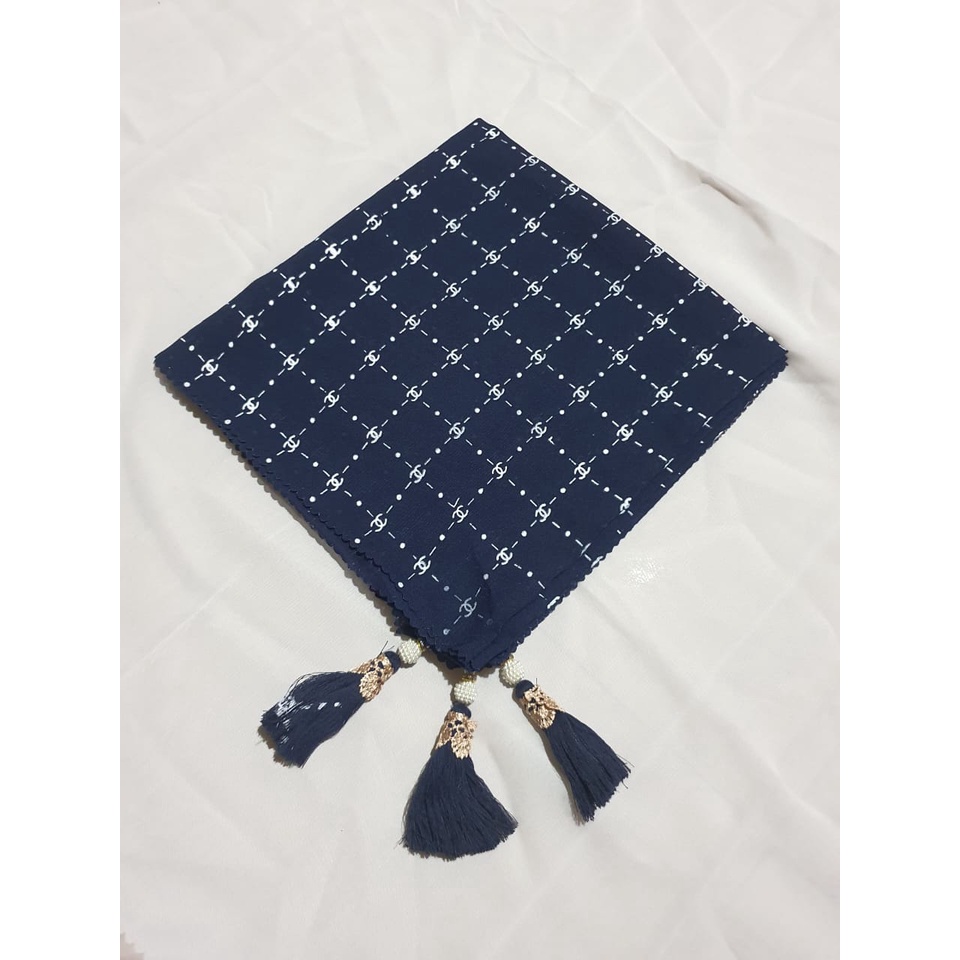 Jual Adzana_Hijab Segiempat Tasel Motif Hijab Bella Square Lasercut ...