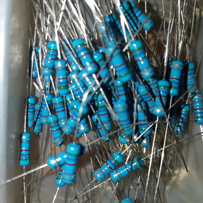 Jual RESISTOR 560 OHM setengah watt | Shopee Indonesia