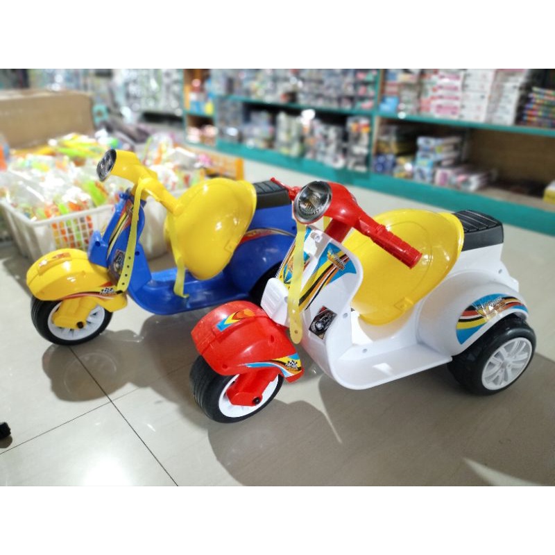 Jual MAINAN MOTOR VESPA | Shopee Indonesia