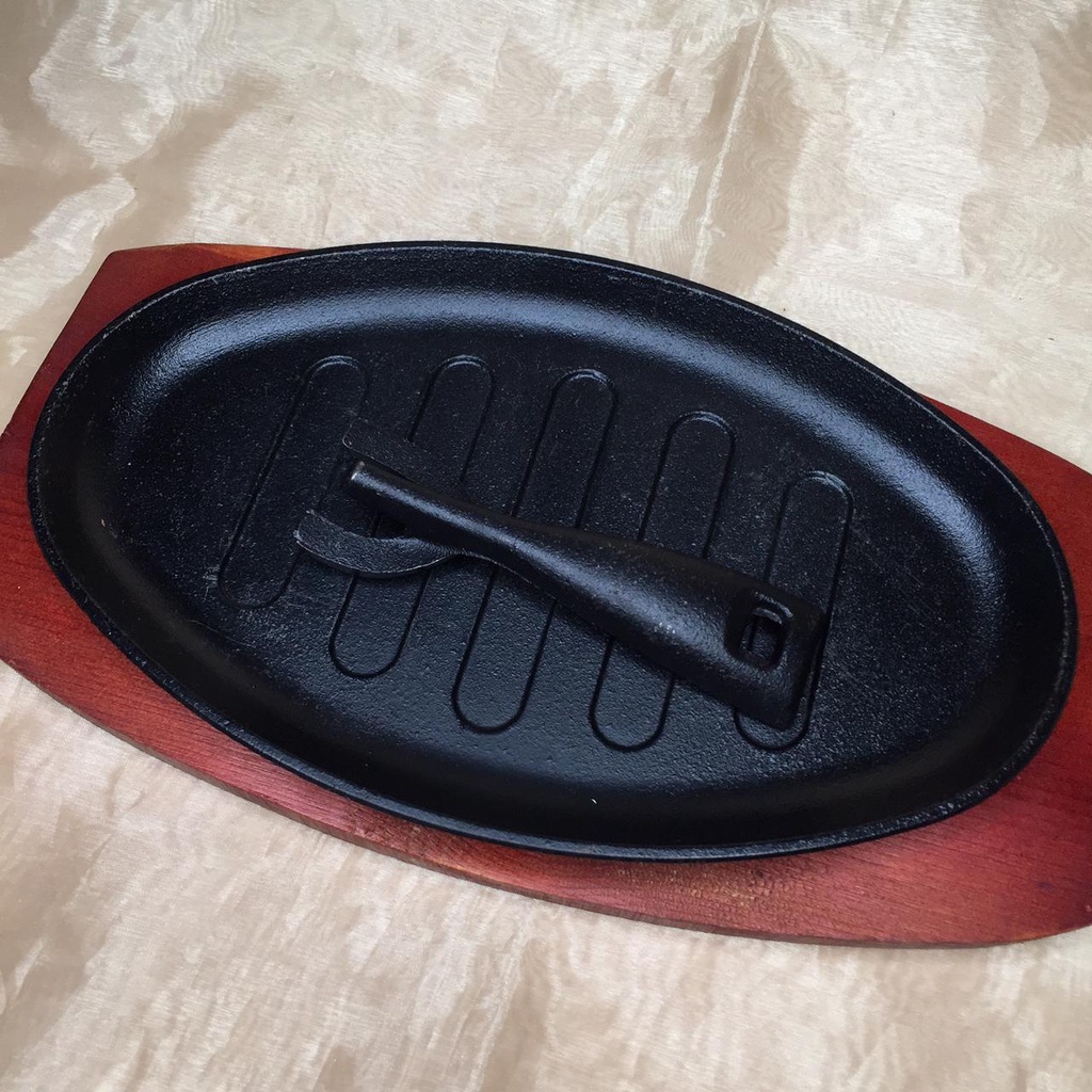 Jual Hot Plate Oval model baru / Grill Piring Steak Plate Cast Iron ...
