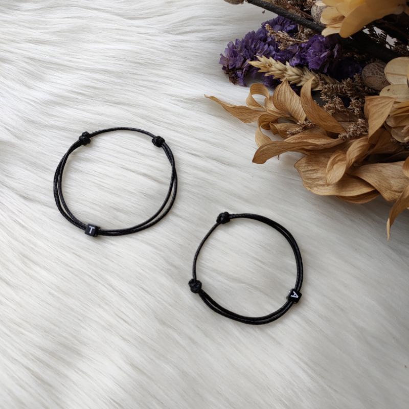Jual GELANG COUPLE INISIAL/ GELANG HITAM POLOS | Shopee Indonesia