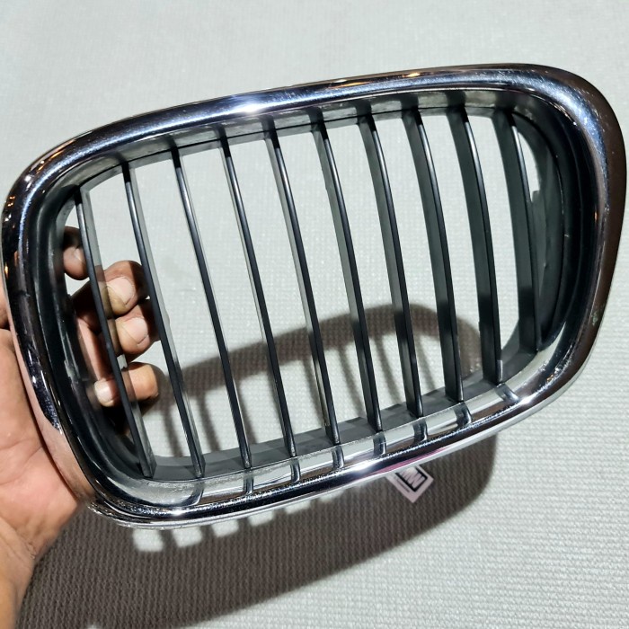 Jual Grill Chrome Black Bmw E39 Facelift - Kiri | Shopee Indonesia