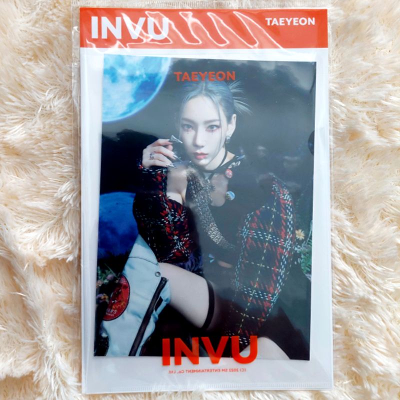 Jual TAEYEON INVU HOLO HOLOGRAM 4X6 PHOTO PHOTOCARD PC | Shopee Indonesia