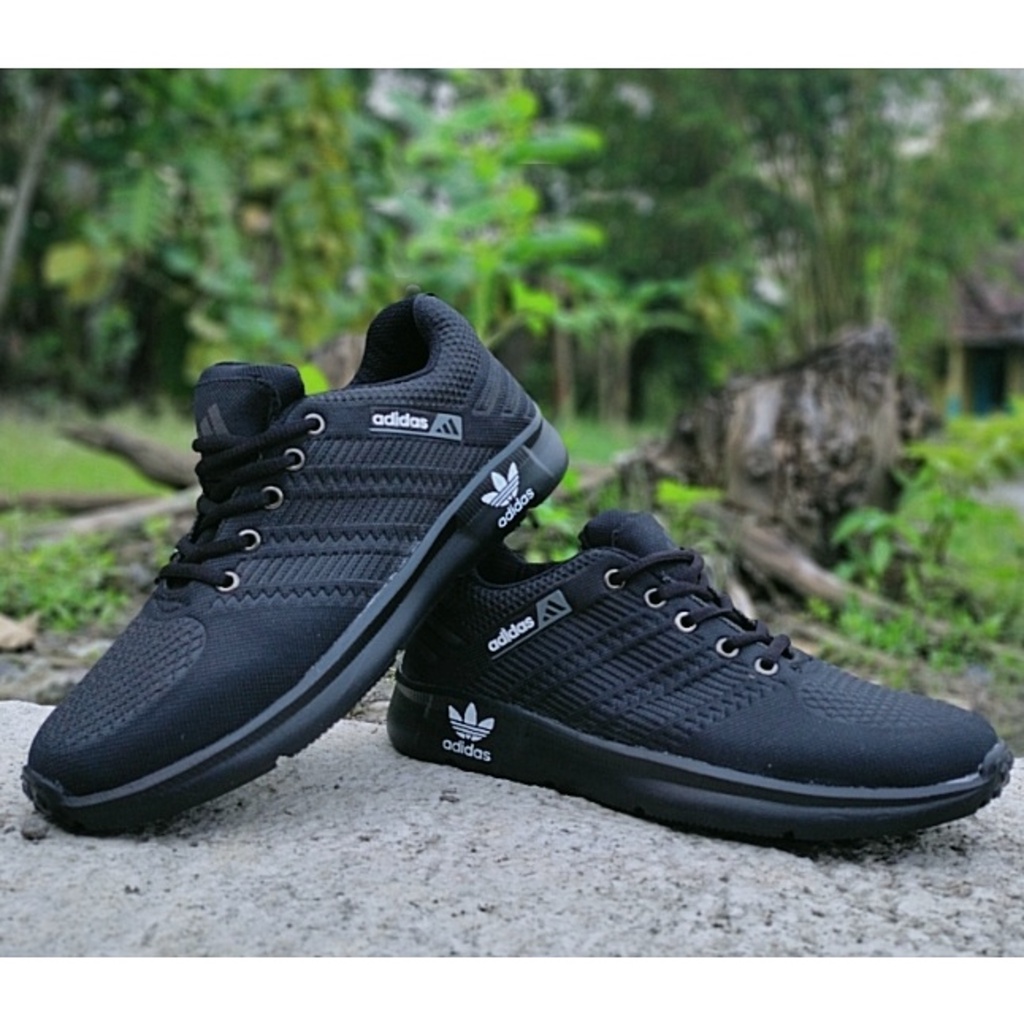 Jual Sepatu Sneakers Kasual Pria Wanita Sepatu Sekolah Hitam formal ...
