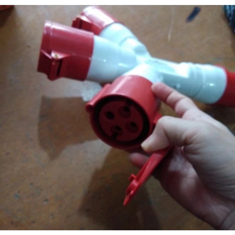 Jual Fort CEE Industrial Tee Plug & socket multiple cabang 3 way. Model ...