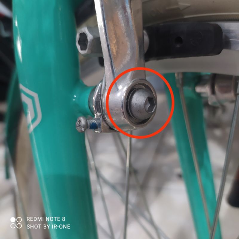 Jual Baut mounting rem sepeda jenis V-BRAKE baut pivot ukuran M5 ...