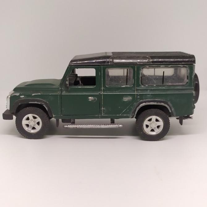 Jual RMZ city Land Rover Defender matte dark green | Shopee Indonesia