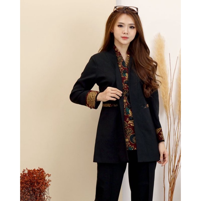 Jual Jas Blazer Batik Wanita Model 5001 Warna Hitam Set Celana | Shopee ...