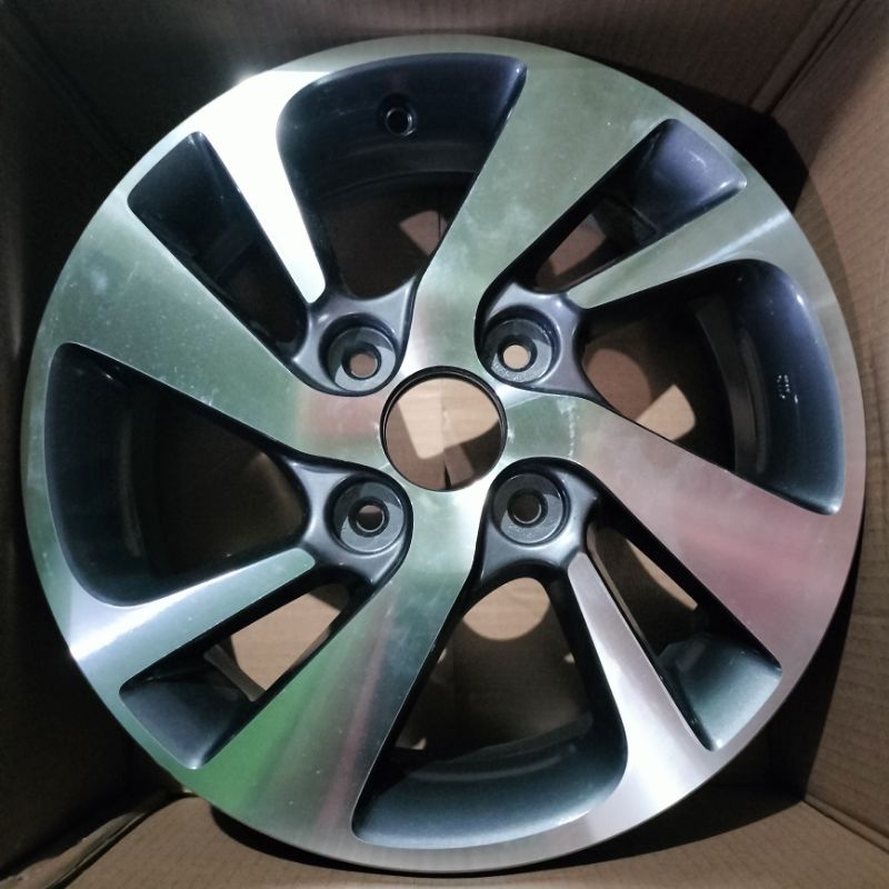Jual Velg 15 Avanza Veloz Original 1bh Serep | Shopee Indonesia
