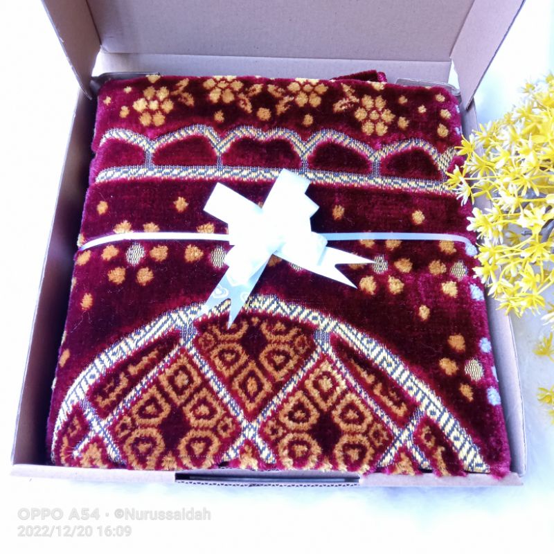 Jual sajadah turkiye jumbo premium kemasan box hampers | Shopee Indonesia