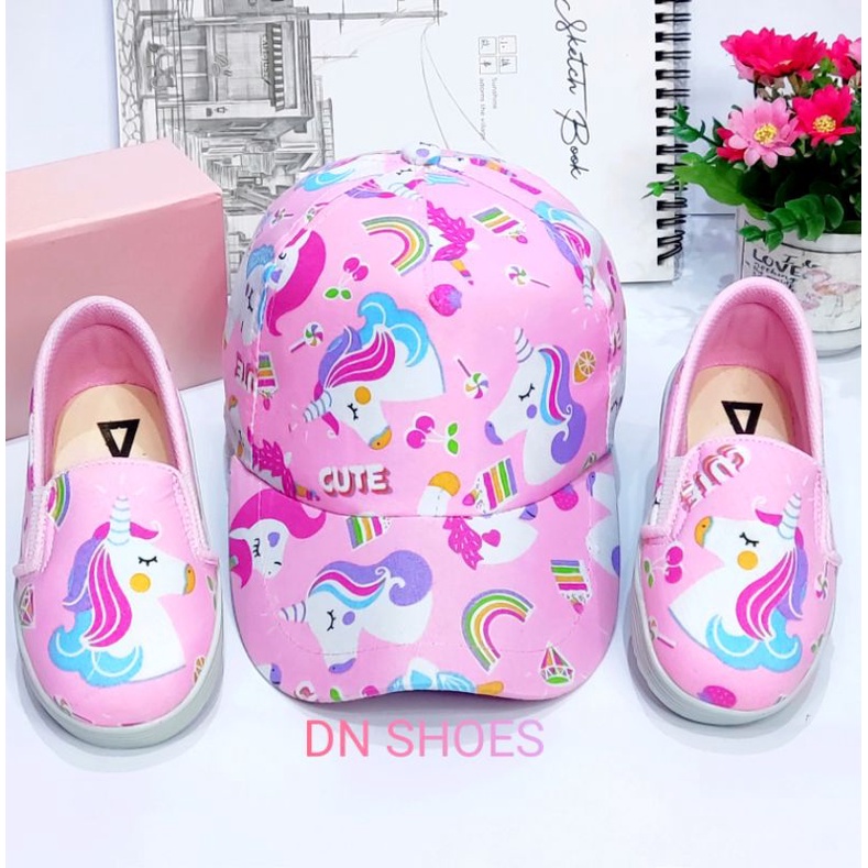 Jual Paket Sepatu Anak dan Topi Anak Sepatu dan Topi Anak Perempuan ...