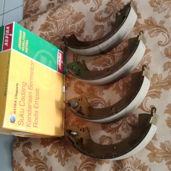 Jual BRAKE SHOE/KAMPAS REM BELAKANG MITSUBISHI L300 DIESEL/L038 KUDA 1 SET | Shopee Indonesia
