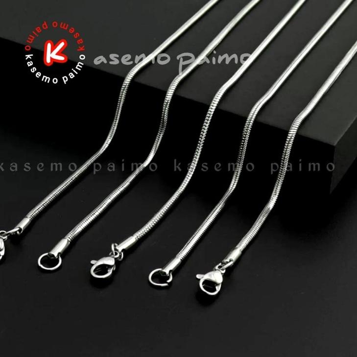 Jual Kalung Pria Bulat Silver Gold Emas Titanium Putih Perak 316L ...