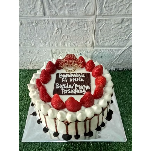 Jual kue ulang tahun strawberry uk 18 cm | Shopee Indonesia