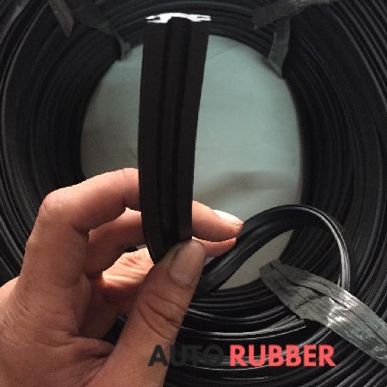 Jual Segera Dapatkan!! Karet List Roof Atap Mobil Universal | Shopee ...