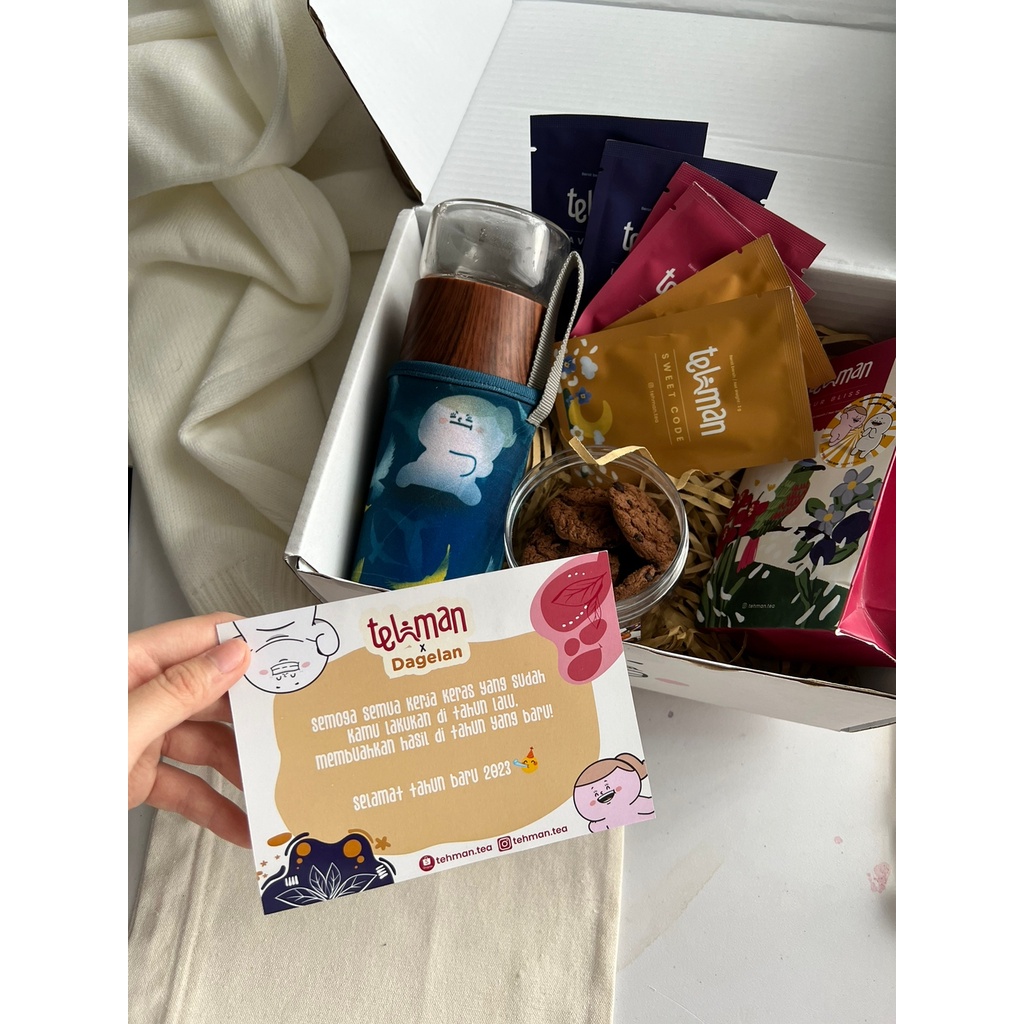Jual New Year Hampers Tehman x Dagelan | Shopee Indonesia
