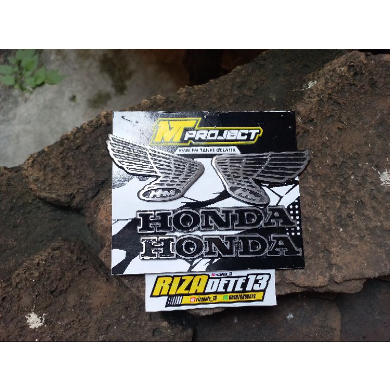 Jual EMBLEM LOGO TANGKI CB100 GELATIK | Shopee Indonesia