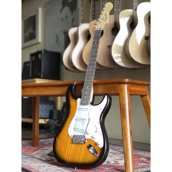 Jual Gitar listrik/Elektrik Stratocaser Merk Stringer SST (SUNBRSUT ...