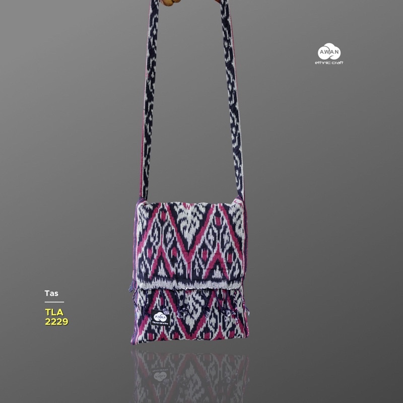 Jual Tas Selempang Etnik Tenun Toraja TLA2 by Awanethniccraft | Shopee ...