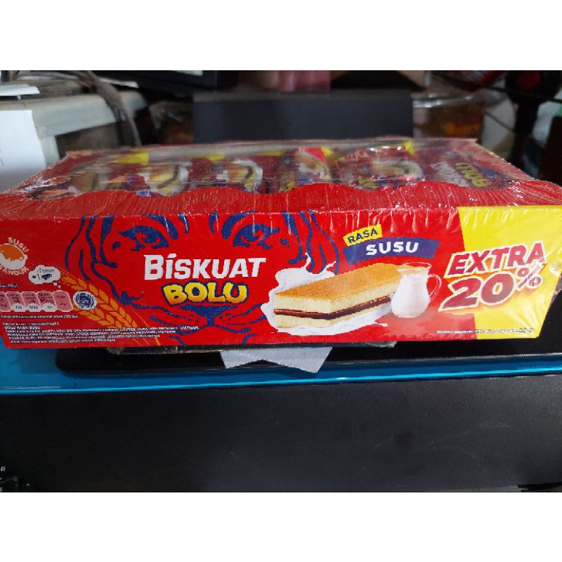 Jual Biskuat Bolu Rasa Susu 1 box isi 12 pcs | Shopee Indonesia