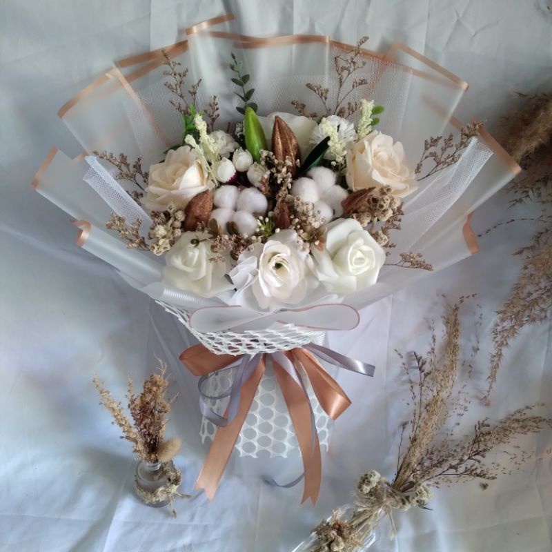 Jual Bouquet Dried x Artificial Flower kode Petite for Engagement ...