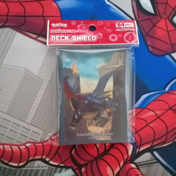 Jual Sleeve Shiny Charizard, 64 pcs 66x92 mm size Pokemon Digimon Card ...