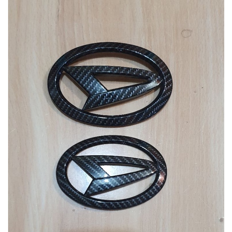Jual EMBLEM LOGO LAMBANG DAIHATSU LUXIO CARBON | Shopee Indonesia