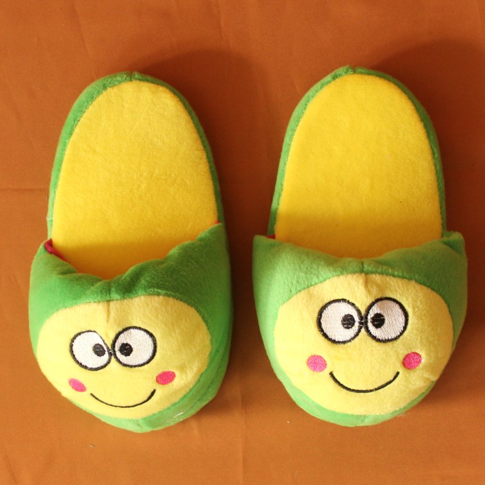Jual Sandal Boneka Karakter Winnie The Pooh Mickey Minnie Doraemon ...
