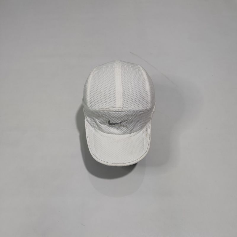 Jual NIKE DAYBREAK Dri-Fit Topi Second Branded Size Free (Setelan ...