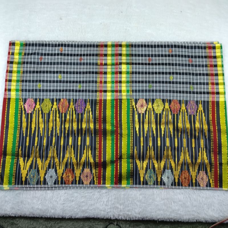 Jual sarung sutra asli tulen sarung tenun khas bugis sengkang | Shopee ...