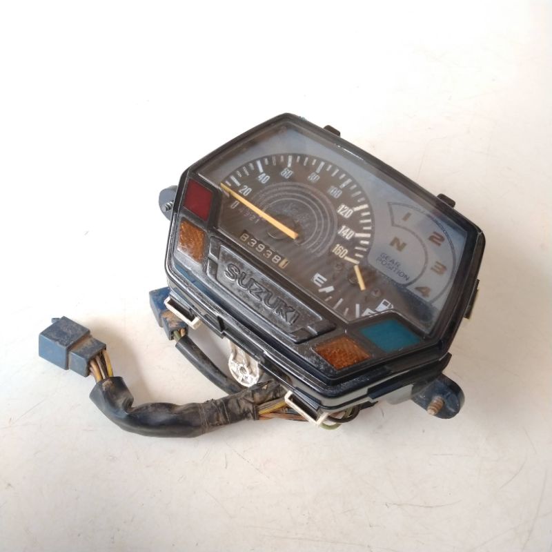 Jual SPIDOMETER SUZUKI CRYSTAL BRAVO RC110 ORIGINAL COPOTAN SPEEDOMETER ...