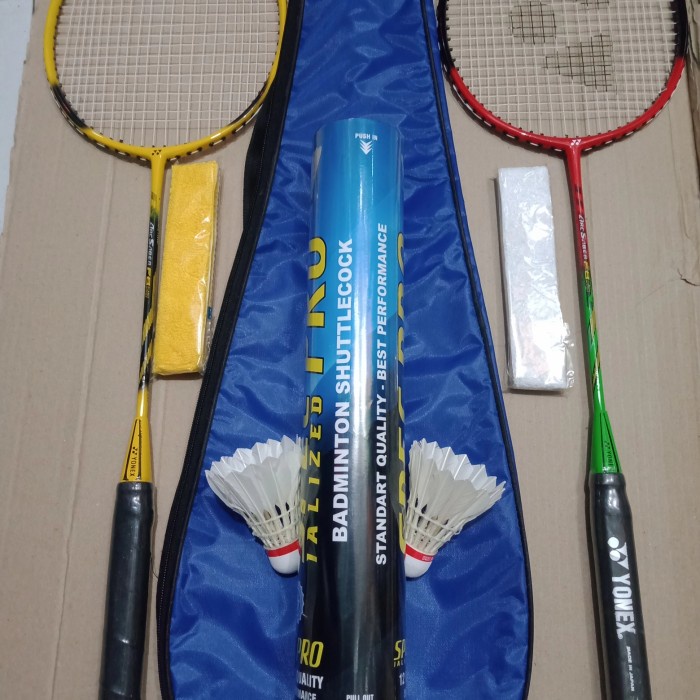 Jual Raket Raket Badminton Paketan (2 Raket 2 Grip 1 Tas 1 Slop Shuttle ...