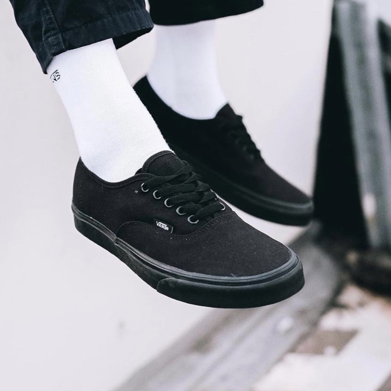 Jual Vans Authentic Classic Black/Black (Original 100%) | Shopee Indonesia