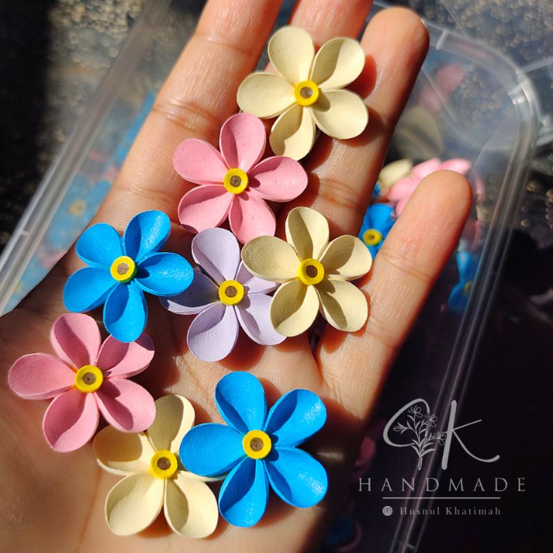 Jual Aplikasi SCRAP BOOK (Bunga Paper Quilling Forget Me Not) | Shopee ...