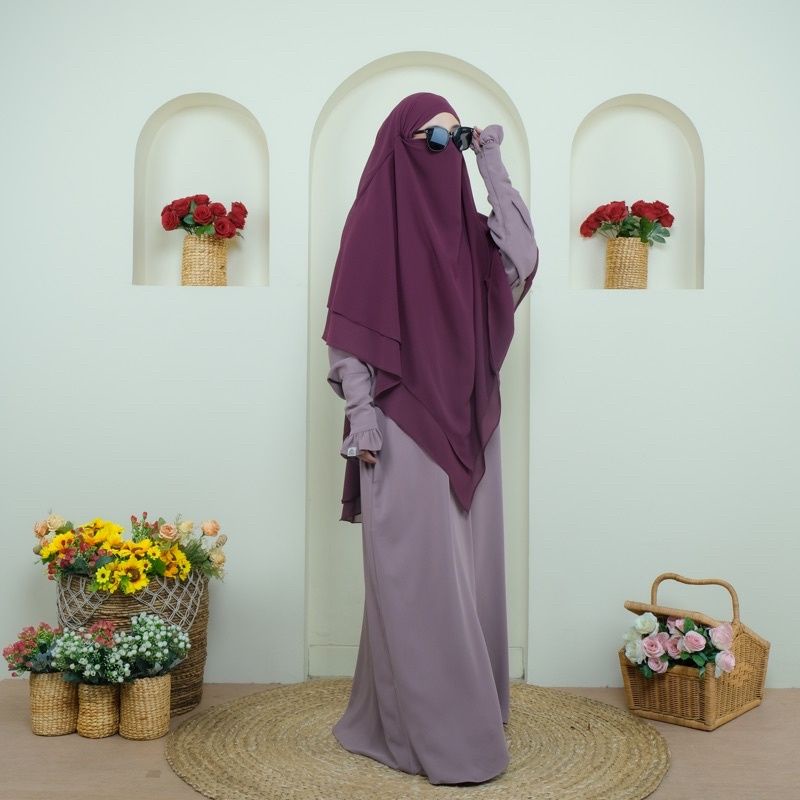 Jual FK BTARI Two Layer by Tabassama BUrgundy (New, tag copot) | Shopee ...