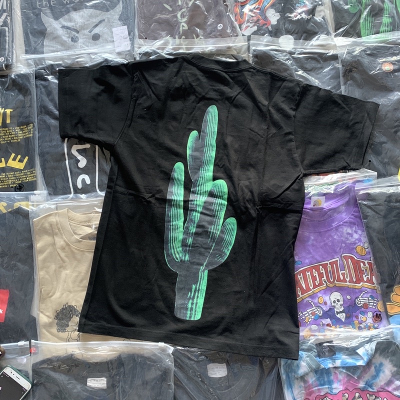 Jual CACTUS JACK RODEO KAOS HITAM BUILT UP | Shopee Indonesia