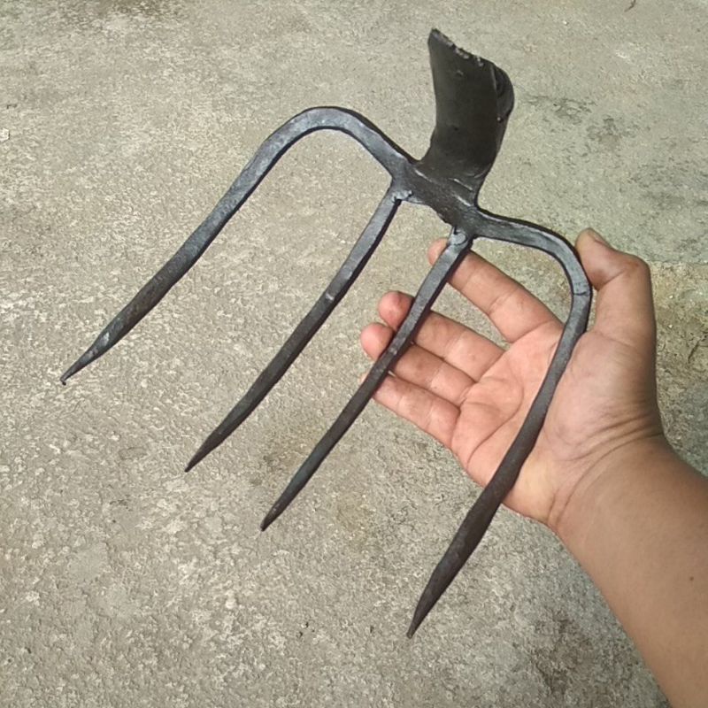 Jual Gacok alat garuk sampah dan jerami cangkul garpu besi tempa ...