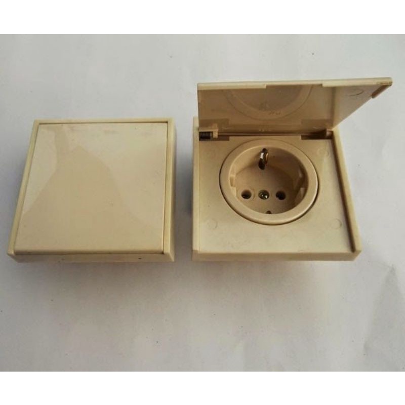 Jual Stop kontak tutup merk broco | Shopee Indonesia