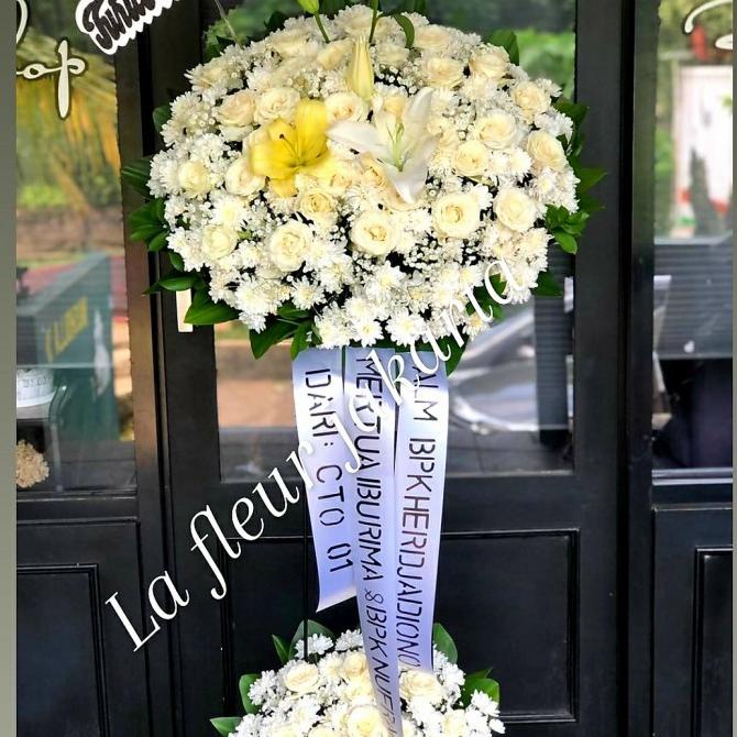 Jual standing flower 2 tingkat fresh termurah , standing flower duka ...