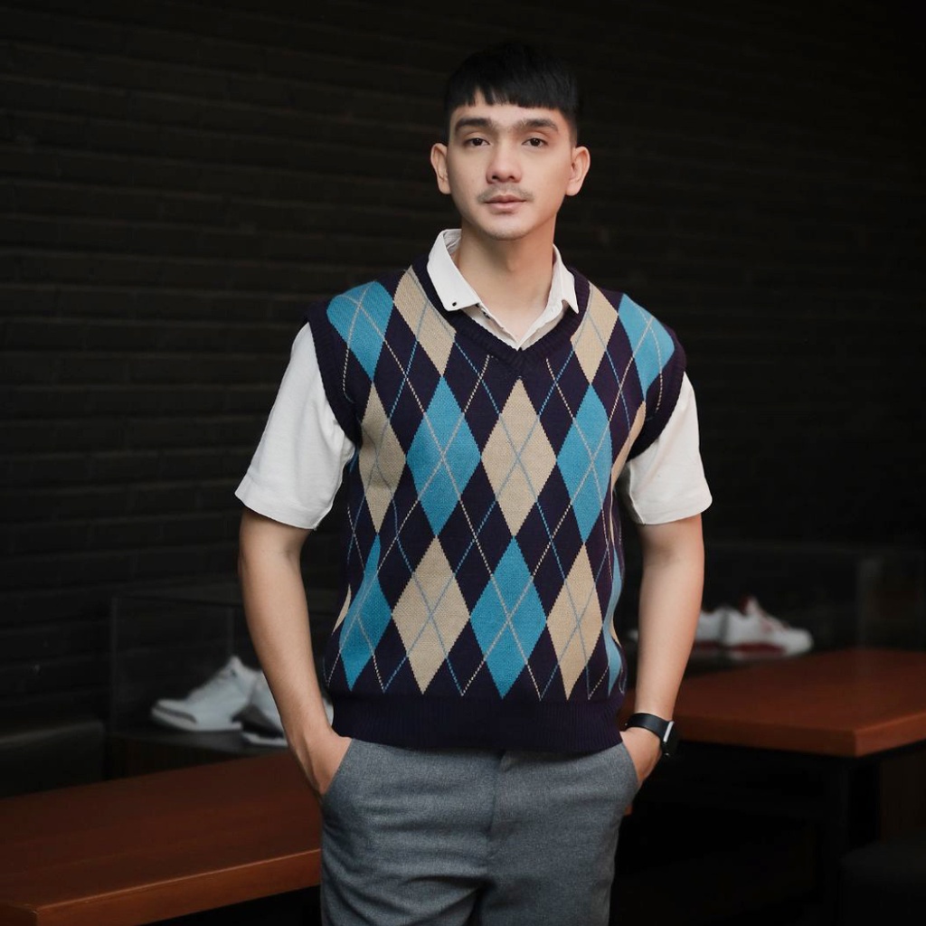 Jual Rompi rajut pria kualitas bagus - Sweater rajut Pria - ODIZZ VEST ...